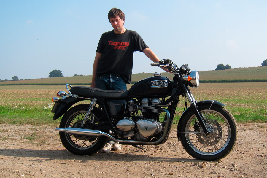 Graham Coxon set to sell seven prized motorbikes in aid of the NSPCC