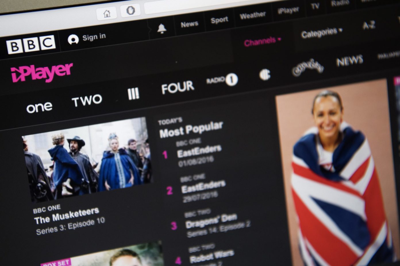 BBC iPlayer will require users to log in from 2017