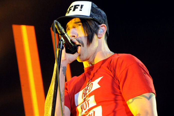 Red Hot Chili Peppers' singer in brawl with Rolling Stones' security