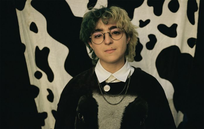 Claud sings about yearning in new single, 'Cuff Your Jeans'