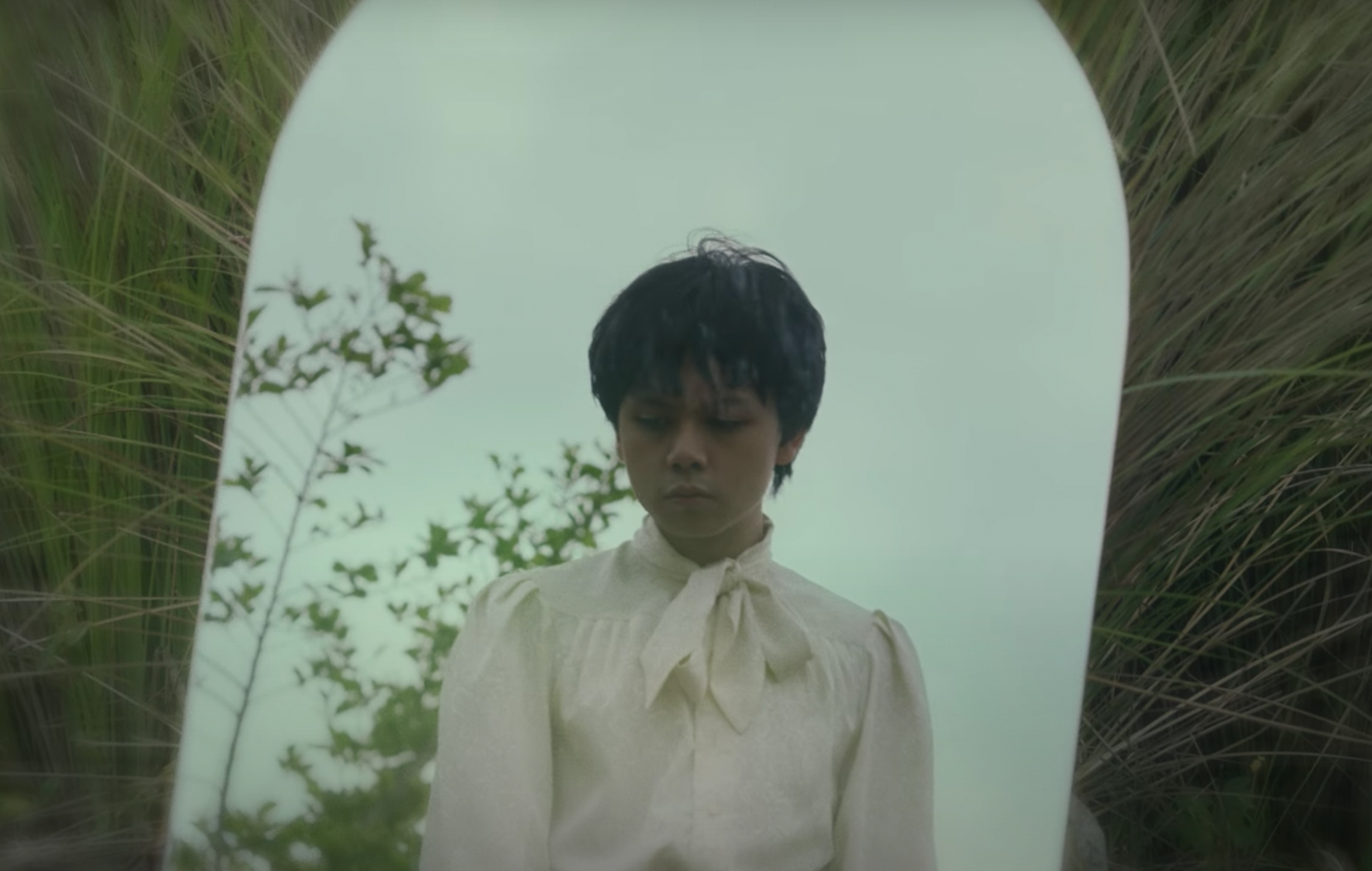 Watch Zild Benitez’s bucolic new video for ‘Bungantulog’