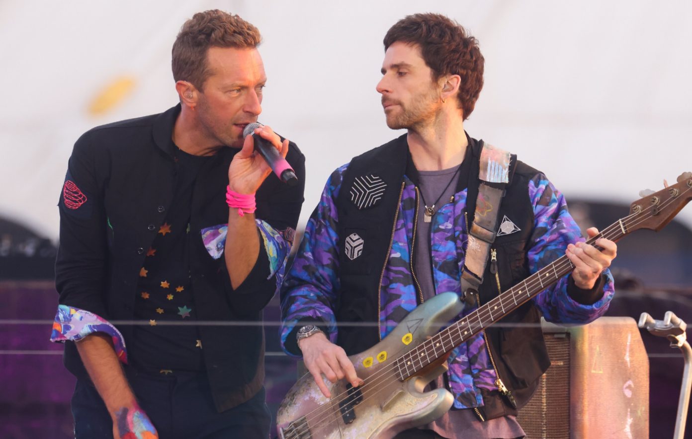 Coldplay open BRITs with performance of new single on Thames