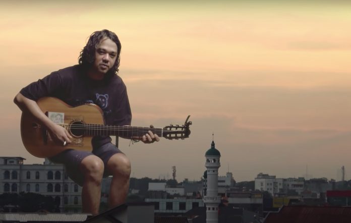 Watch Jason Ranti’s whimsical music video for new song, ‘Kadang Jakarta ...