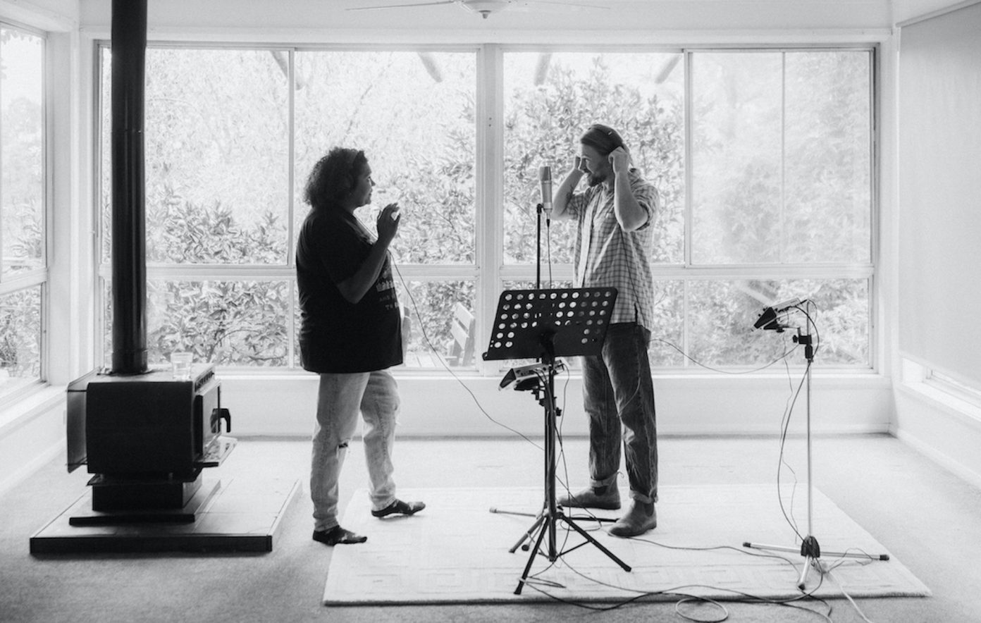 Watch the Teskey Brothers and Emma Donovan cover Archie Roach's 'Get ...