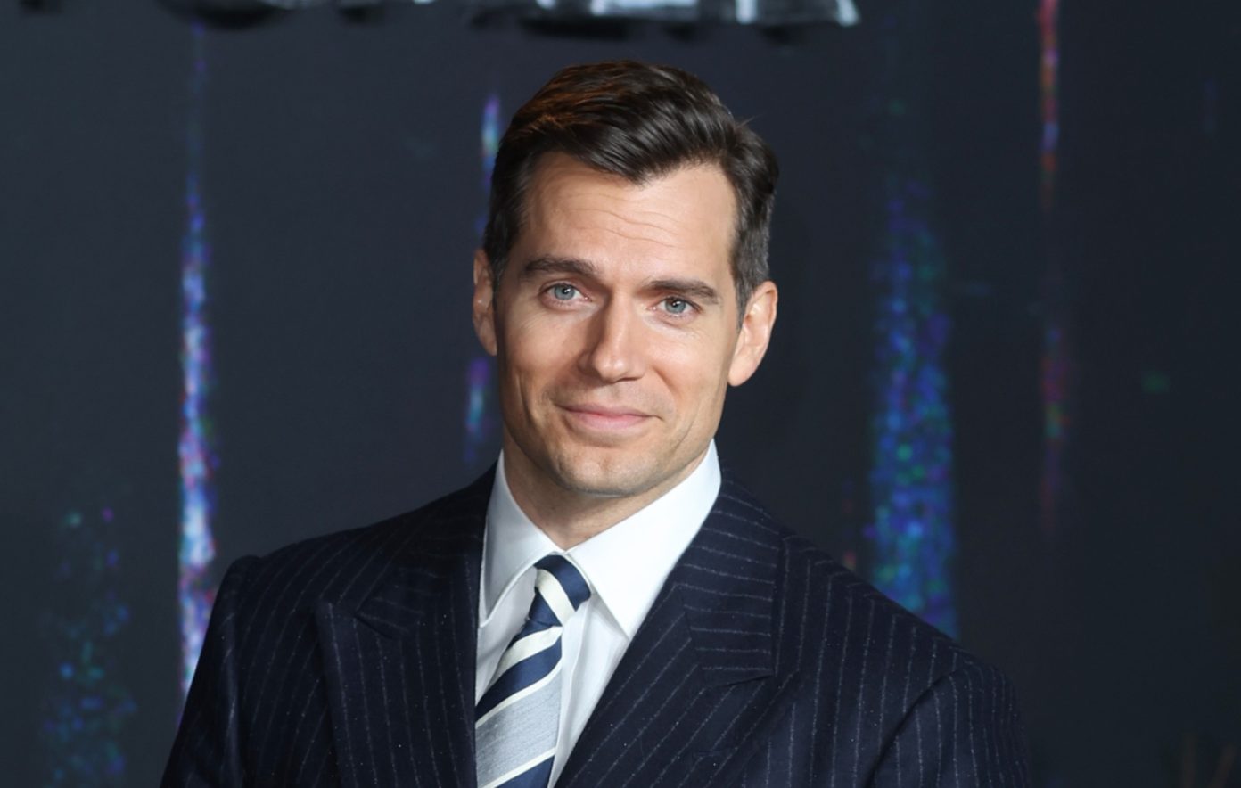 Henry Cavill to star in and produce new Warhammer series for Amazon