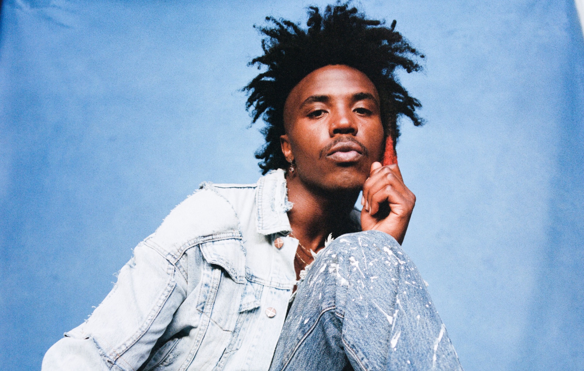 De'Wayne: exuberant alt-rock star wants to "be David Bowie"