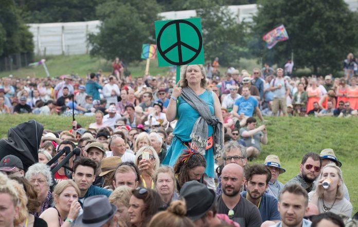 Glastonbury 2023: Fans invited for record-breaking human peace sign