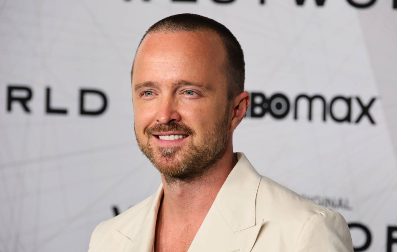 'Breaking Bad' actor corrects Aaron Paul fight story