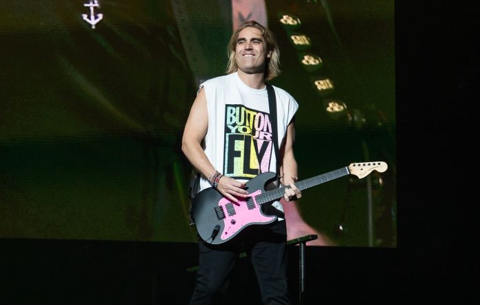 Busted and Fightstar's Charlie Simpson joins 'The War Of The Worlds' UK ...