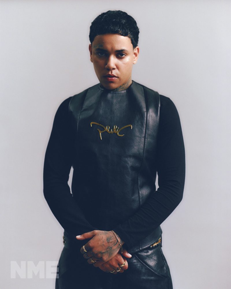 R&B’s sultry new star Kwn just wants to feel good | The Cover | NME.com